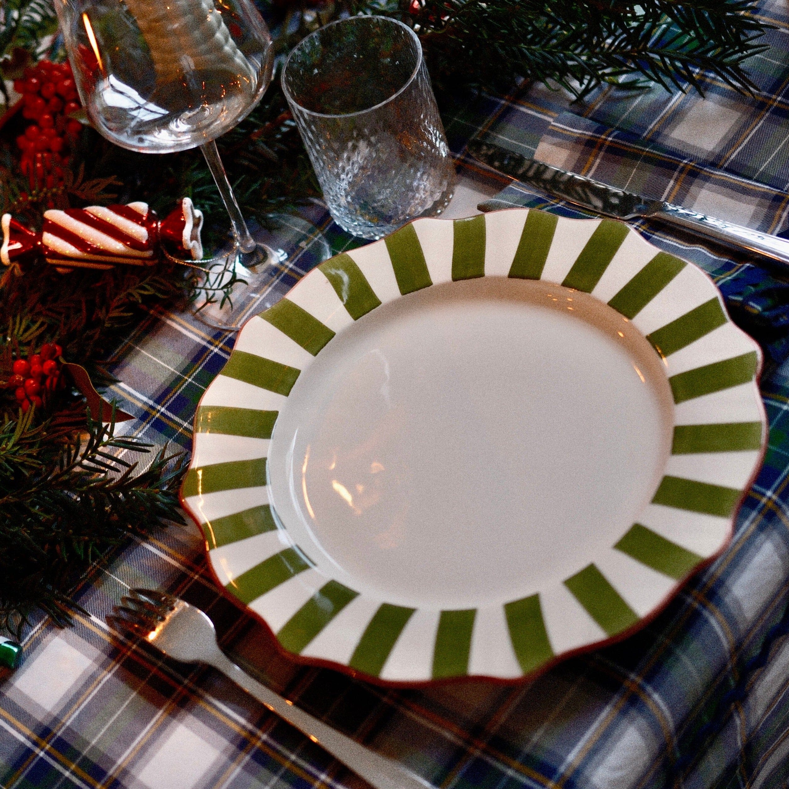 Claus Dinner Plate – Denise
